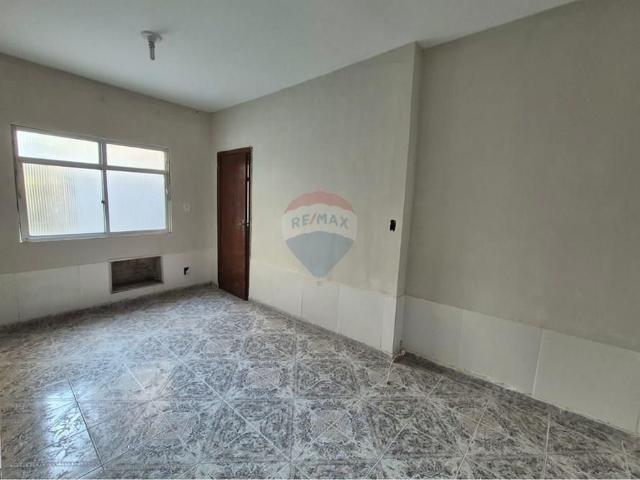 Casa com 1 quarto para aluguel em Bento Ribeiro!