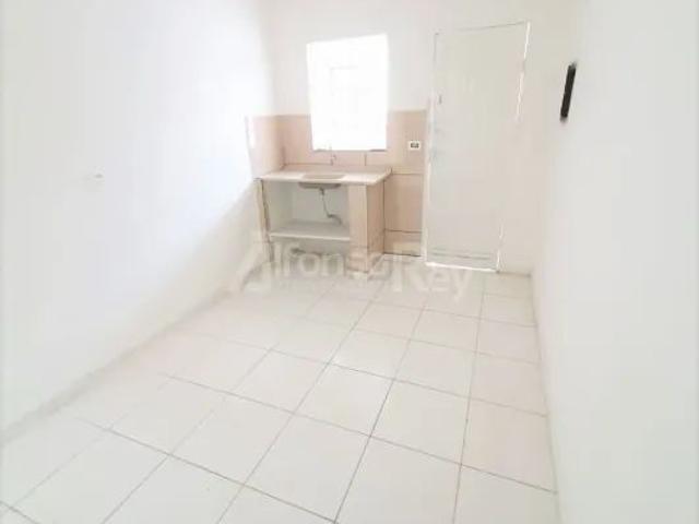 Casa com 1 Quarto para alugar, 85m² Vila Rica