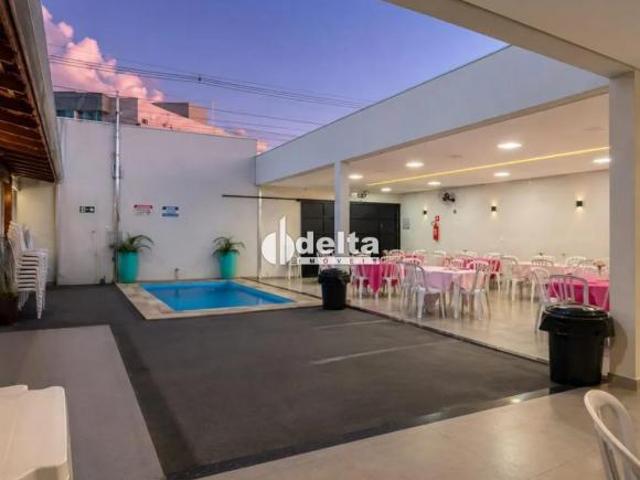 Casa com 1 quartos sendo 1 suíte disponível para venda no bairro Tubalina em Uberlândia MG