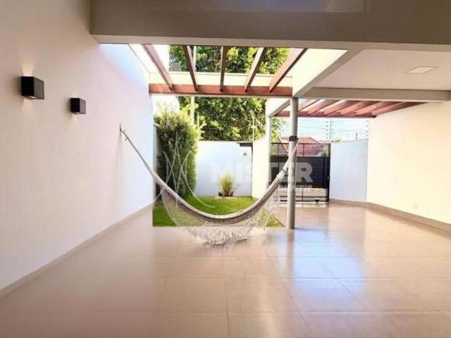CASA COM 1 SUÍTE E 2 QUARTOS NO JARDIM PARIS III EM MARINGÁ PR