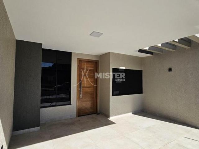 CASA COM 1 SUÍTE E DOIS QUARTOS NO BOM JARDIM EM MARINGÁ PR