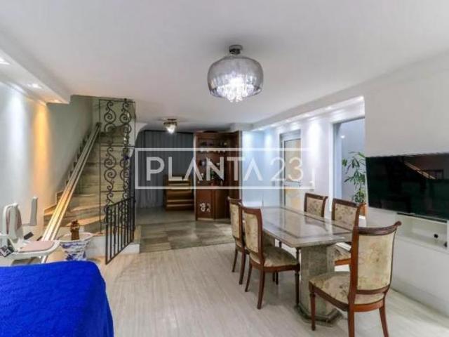 Casa com 200 m², 6 quartos sendo 6 suítes à venda no bairro Itaim Bibi