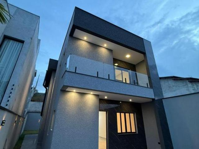 Casa com 200 m² de terreno e 3 quartos à venda em Portal dos Ipês III