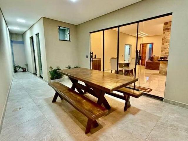 Casa com 200 m² e 3 quartos à venda em Jundiaí