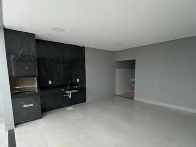 Casa com 200 m² e 3 quartos à venda em Parque Maria Domitila