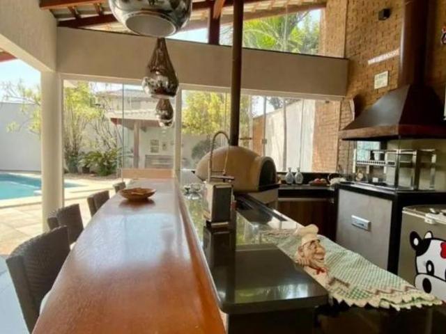 Casa com 200 m² e 3 quartos à venda em Vila Prel
