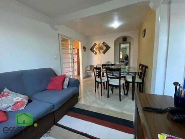 Casa com 200 m² e 4 quartos no bairro Água branca à venda por R$ 760.000