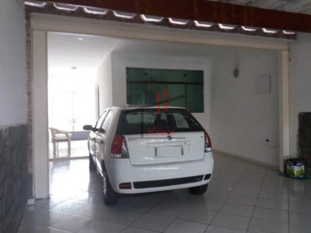 Casa com 200 mts, 3 quartos e 4 vagas