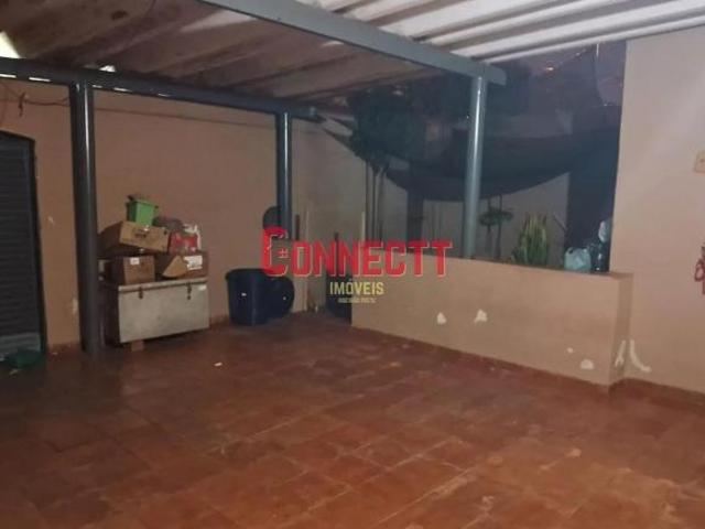 CASA COM 200M² NO BAIRRO ADELINO SIMIONI