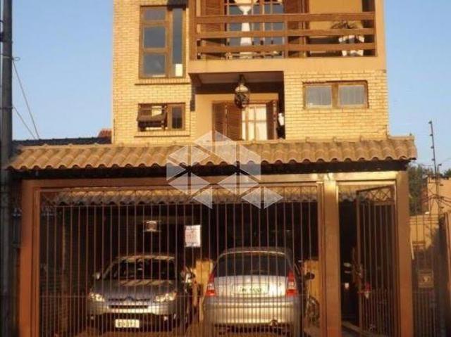 Casa com 200m² área privativa no Bairro Hípica, Zona sul