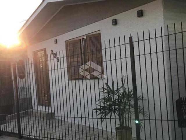 Casa com 205 m² no bairro Cinquentenário