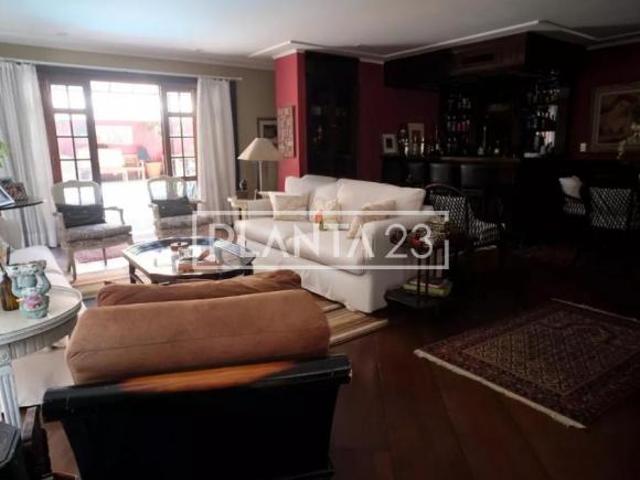 Casa com 208 m², 5 quartos sendo 5 suítes à venda no bairro Vila Madalena