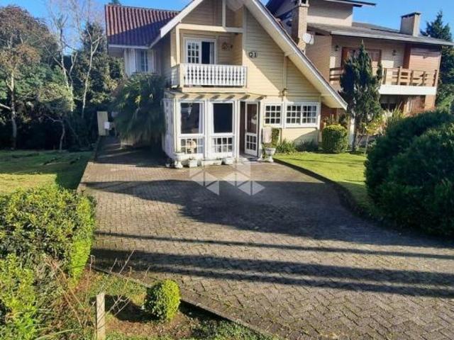 Casa com 208m² privativos no Condomínio Quinta da Serra, Centro de Canela