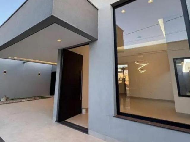 Casa com 210 m² e 3 quartos à venda em Interlagos