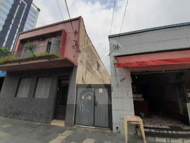 Casa com 210 m² para incorporação de Condomínio fechado próxima ao metro Santana