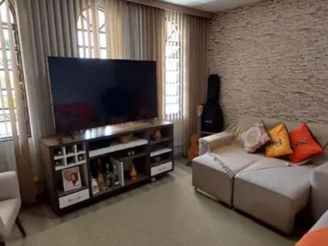 Casa com 211 m² e 3 quartos à venda em Interlagos