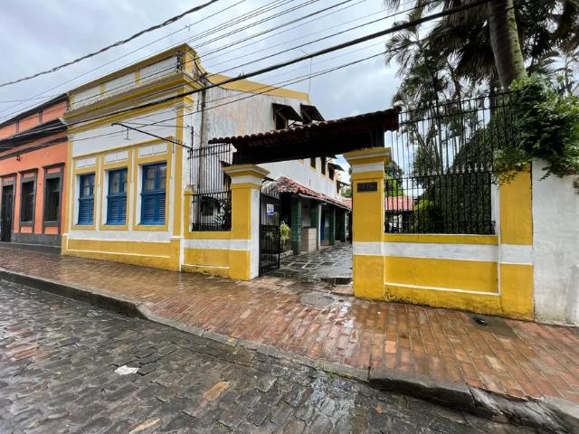 Casa com 21 Quartos e 15 banheiros à Venda, 188 m² por R$ 2.600.000
