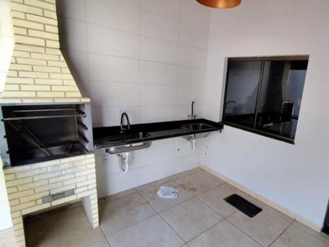 Casa com 220 m² e 2 quartos à venda em Indaiá