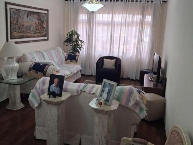 Casa com 222 m² e 3 quartos à venda em Vila Alexandria