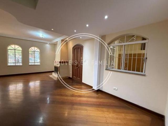 Casa com 224 m², 4 quartos sendo 2 suítes à venda no bairro Sumaré