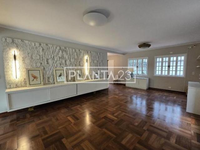 Casa com 228 m², 5 quartos sendo 2 suítes à venda no bairro Vila Cruzeiro