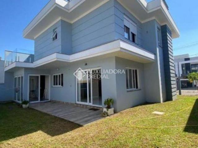 Casa com 228 m² 3 quartos com suite a venda, amplo pátio