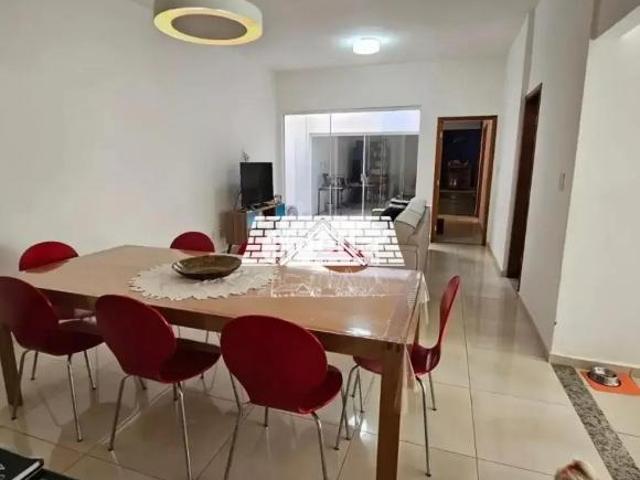 Casa com 228m² no Jardim Prof. Benoa Santana de Parnaíba