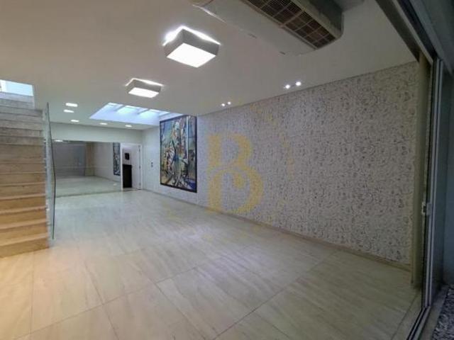 Casa com 229 m², 2 quartos sendo 2 suítes à venda no bairro Ipiranga
