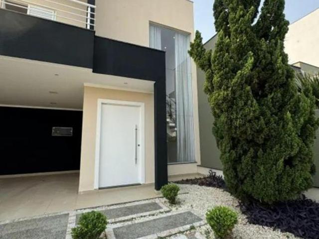Casa com 230 m² e 3 quartos à venda em Vila Trinta e Um de Março