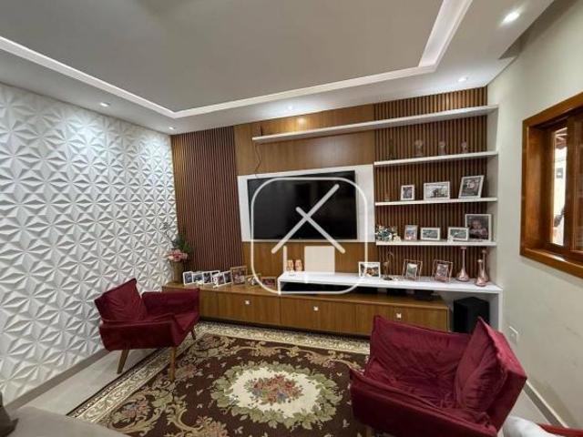 Casa com 230m² de construção à venda no Bairro Nogueira Guararema SP