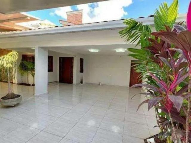 Casa com 240 m² e 3 quartos à venda em Jaraguá