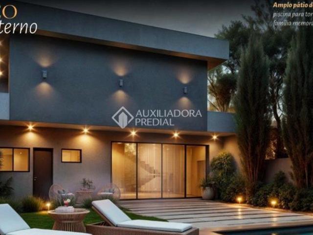 Casa com 240m², 03 suítes todas com closet sendo 01 master, no bairro Nossa Senhora da Saúde