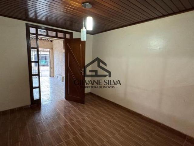 Casa com 242 m² e 3 quartos à venda em Valparaiso II