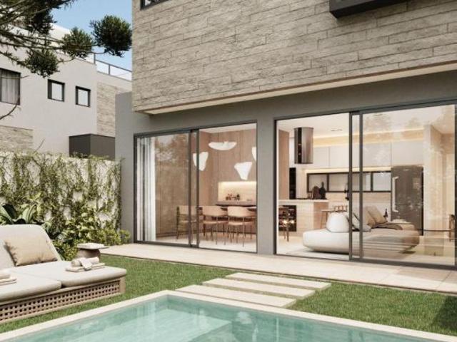Casa com 247 m² e 3 quartos à venda em Bacacheri, Curitiba