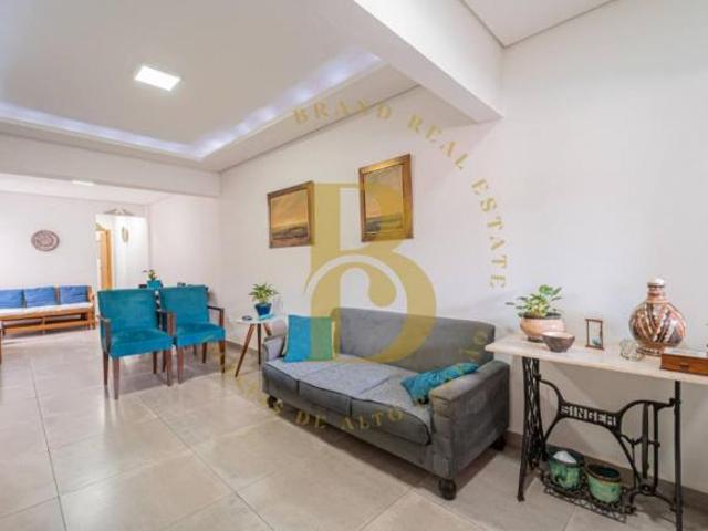 Casa com 247m², 4 dormitórios e 4 vagas ? Ao lado da ESPM e metrô Vila Mariana