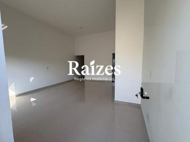 Casa com 2/4 sendo 1 suíte no Shopping Park