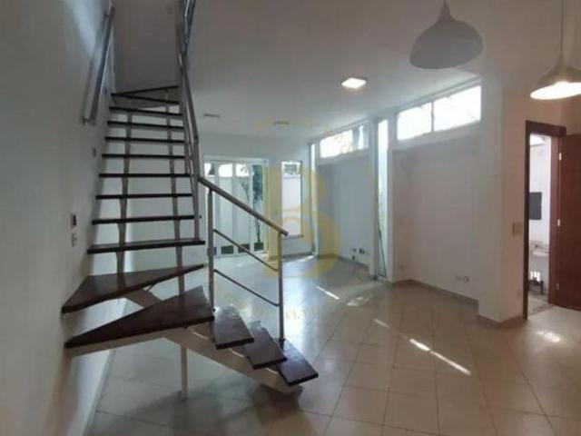Casa com 250 m², 4 quartos sendo 4 suítes à venda no bairro Indianópolis