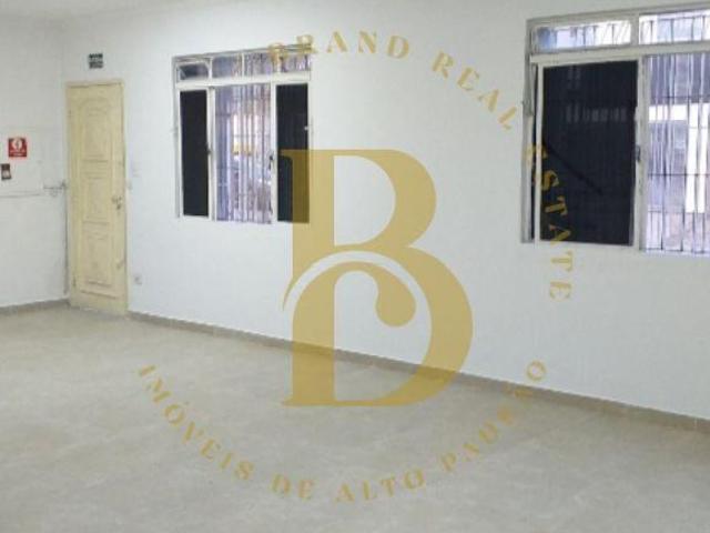 Casa com 250 m², 5 quartos sendo 2 suítes à venda no bairro Campo Belo