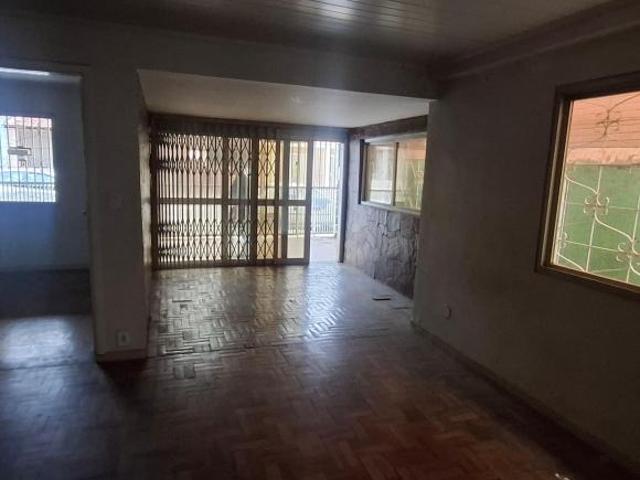 Casa com 250 m² terreno, 3 quartos a venda em Taguatinga Norte