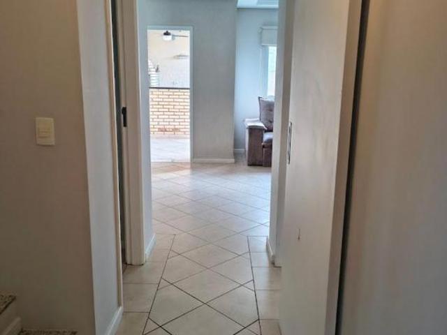 Casa com 250 m² e 3 quartos à venda na Fazenda Santa Cândida