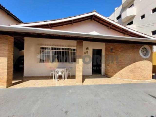 Casa com 250 m² e 3 quartos à venda em Indaiá