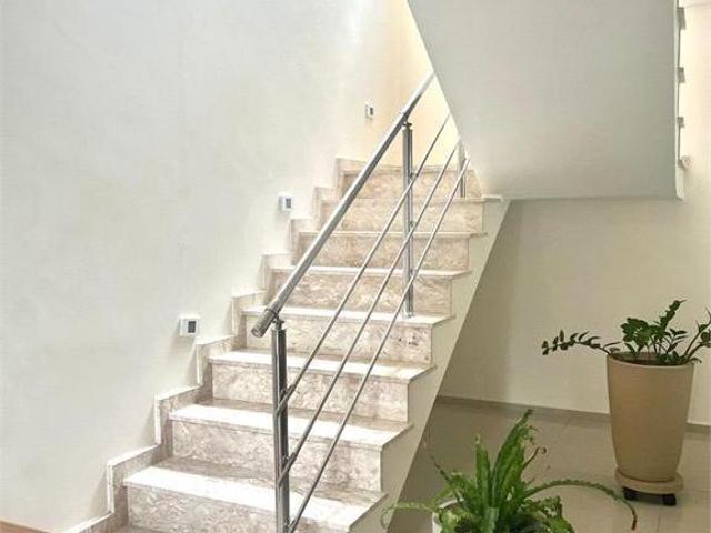Casa com 250 m² e 4 quartos à venda em Jardim Franca