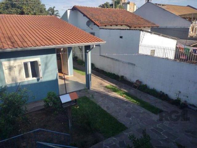 Casa com 250m², 2 quartos, 1 suite, edícula, no bairro Nonoai