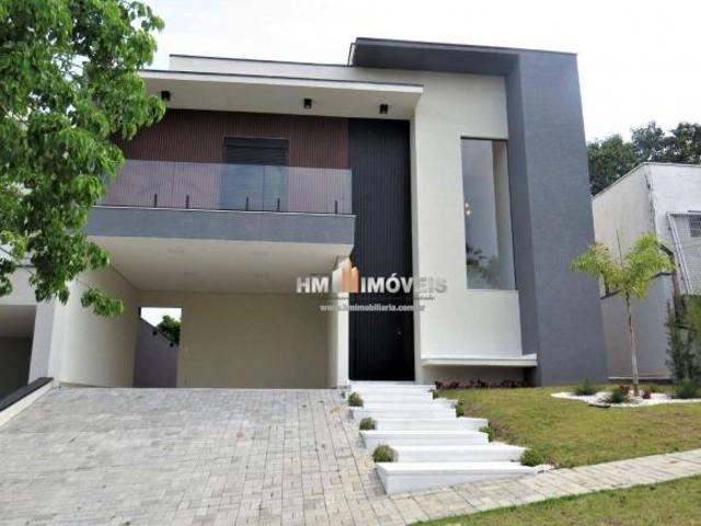 Casa com 252 m² AC dentro de Condomínio, com 3 suítes, energia fotovoltaica, luxuosa, espaçosa com á