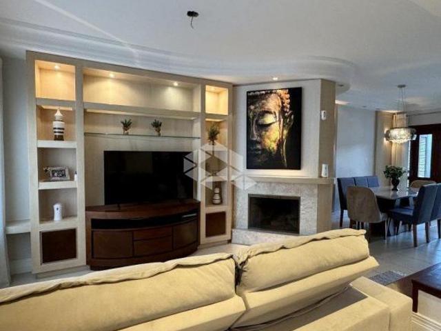 Casa com 253m² com 3 dormitórios, no bairro Ipanema Porto Alegre
