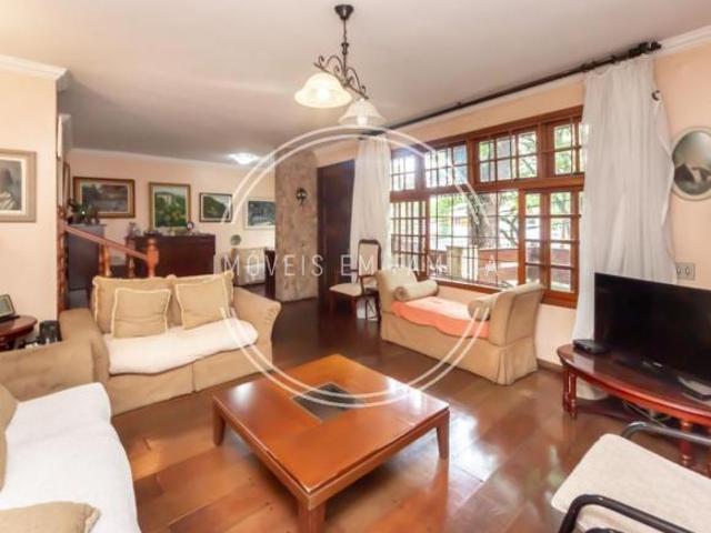 Casa com 254 m², 4 quartos sendo 2 suítes à venda no bairro Vila Madalena