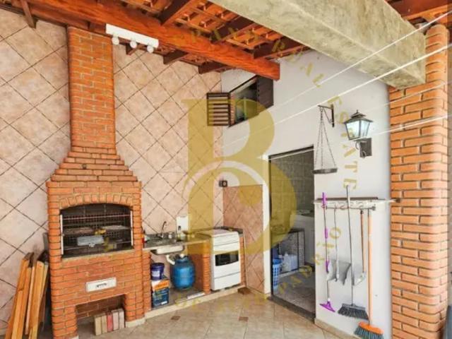 Casa com 254 m², 4 quartos sendo 4 suítes e 4 vagas á venda na Saúde