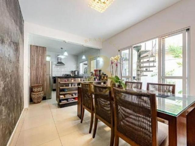 Casa com 255 m², 4 quartos sendo 3 suítes à venda no bairro Pompeia