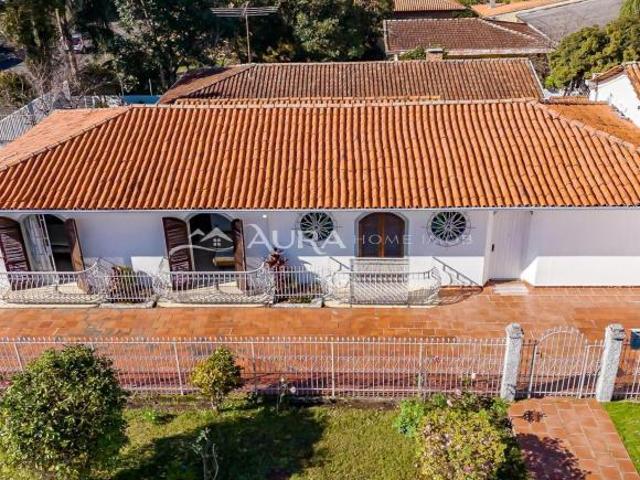 Casa com 260 m² 4 quartos sendo 1 suíte à venda no bairro JARDIM DAS AMÉRICAS