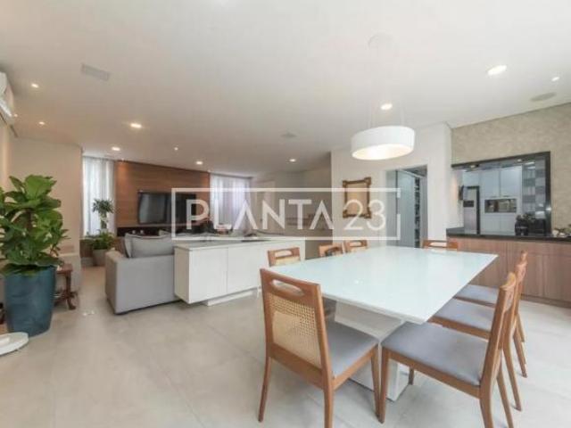 Casa com 260 m², 3 quartos sendo 3 suítes à venda no bairro Vila Cordeiro